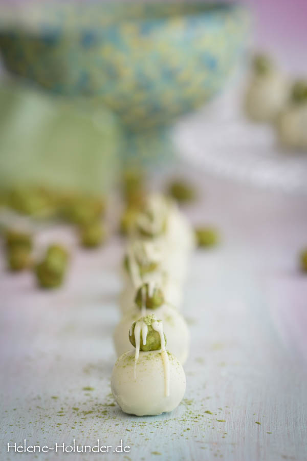 Trüffel mit Matcha, weißer Schokolade und Wasabi - natürlich vegan ...
